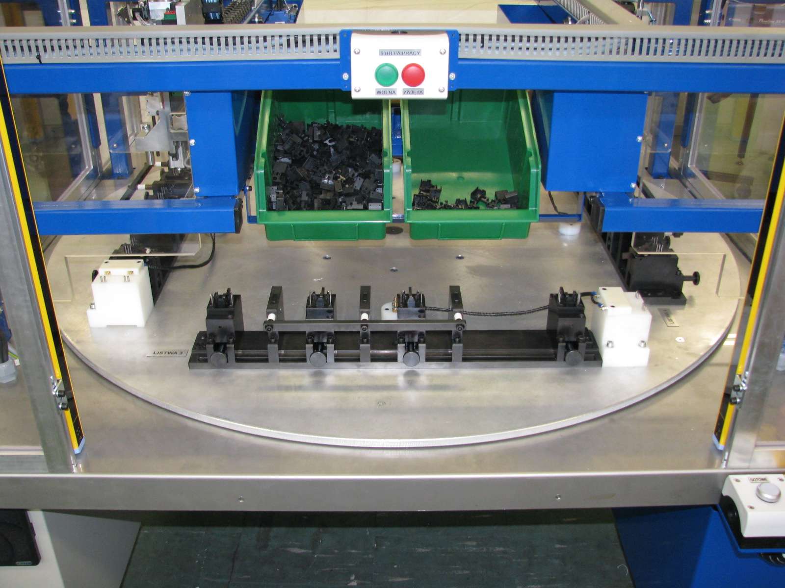 UML-10 connector assembly installation workstation | NEOTECH