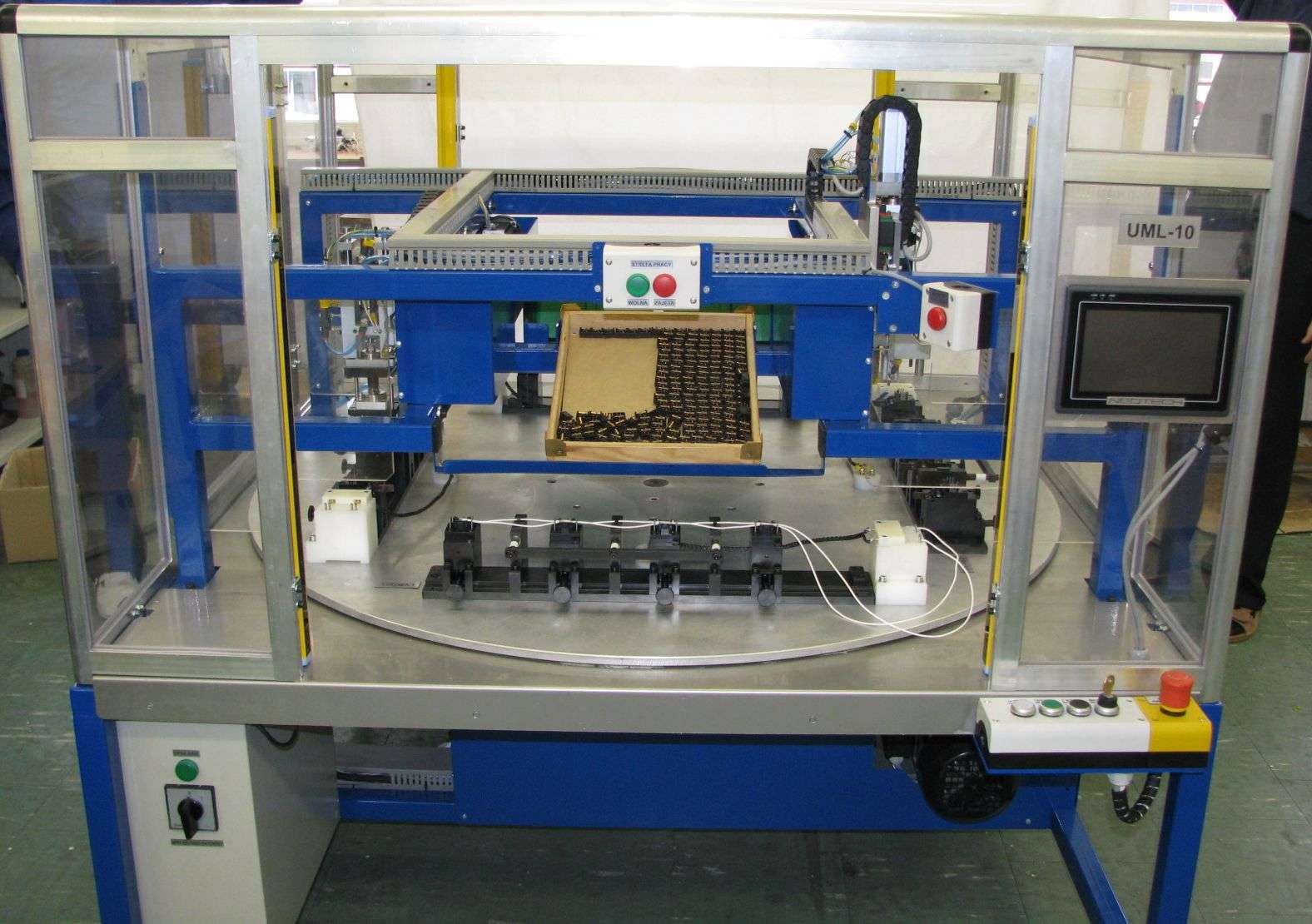 UML-10 connector assembly installation workstation | NEOTECH